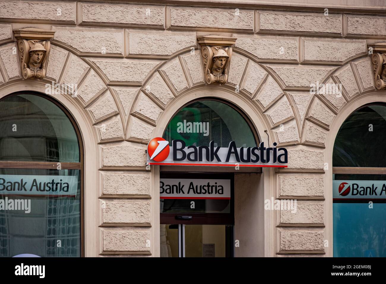Unicredit group logo hi-res stock photography and images - Alamy