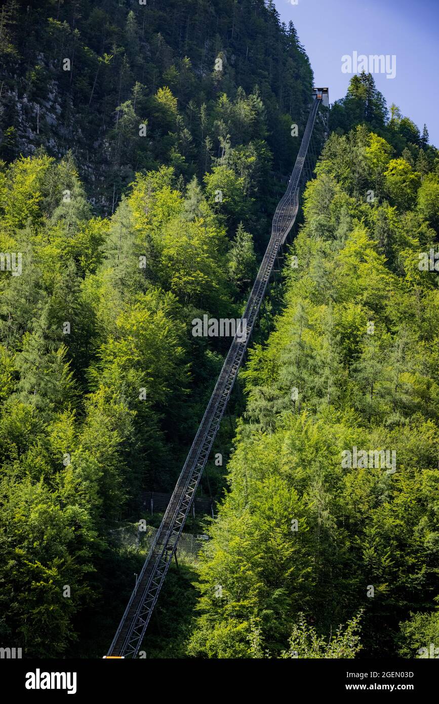 Hallstatt austria cable car hi-res stock photography and images - Alamy