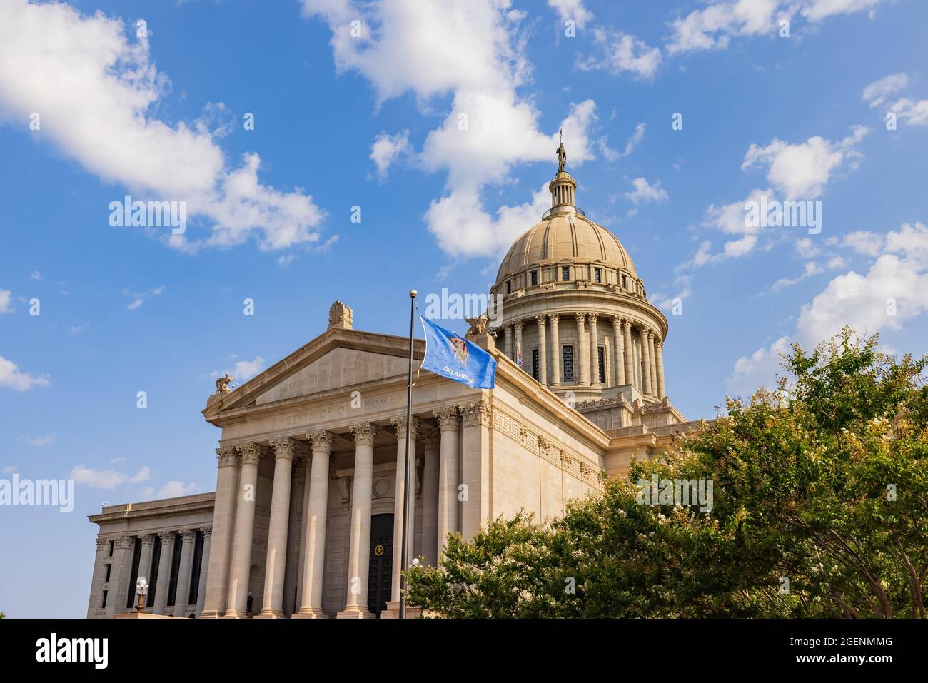 Sunny view of the State Capital building Oklahoma Stock Photo - Alamy