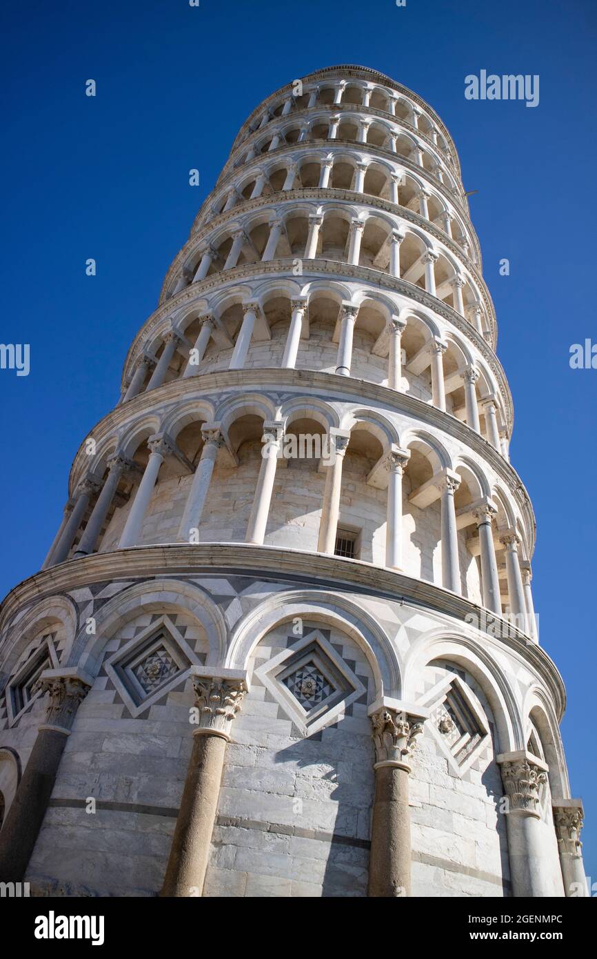 Perspective view of the architecture of the Leaning Tower of Pisa ...