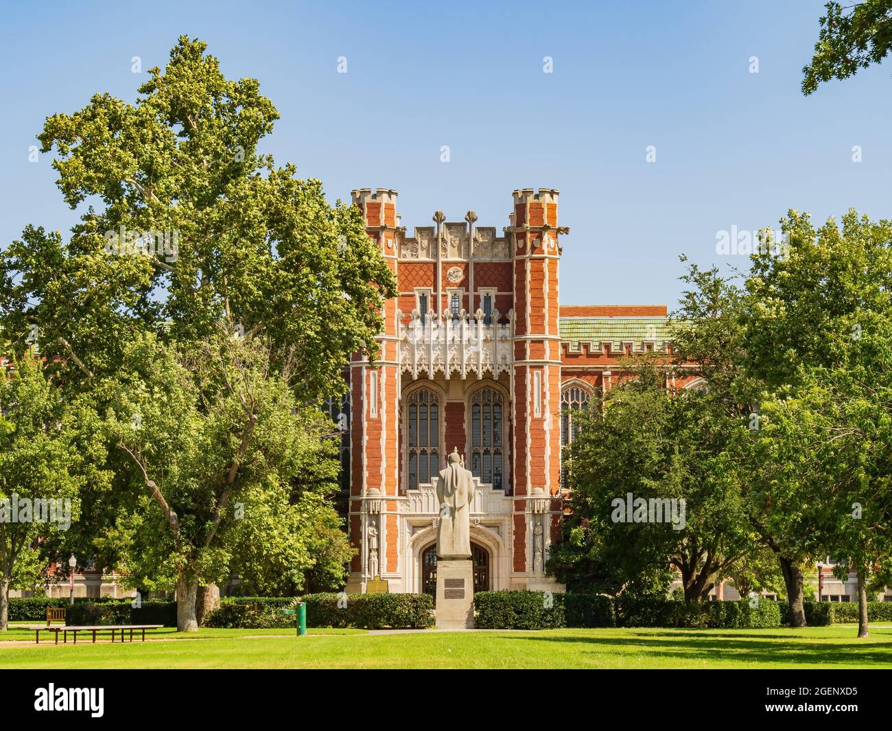 Sunny view of the Bizzell Memorial Library of The University of ...