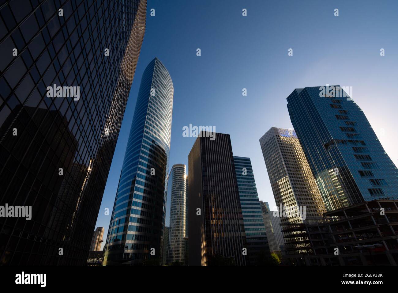 Modern office towers hi-res stock photography and images - Alamy