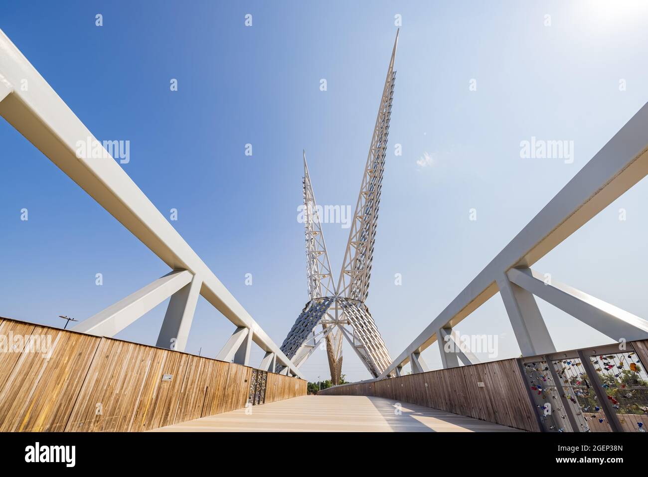 Scissortail bridge hi-res stock photography and images - Alamy