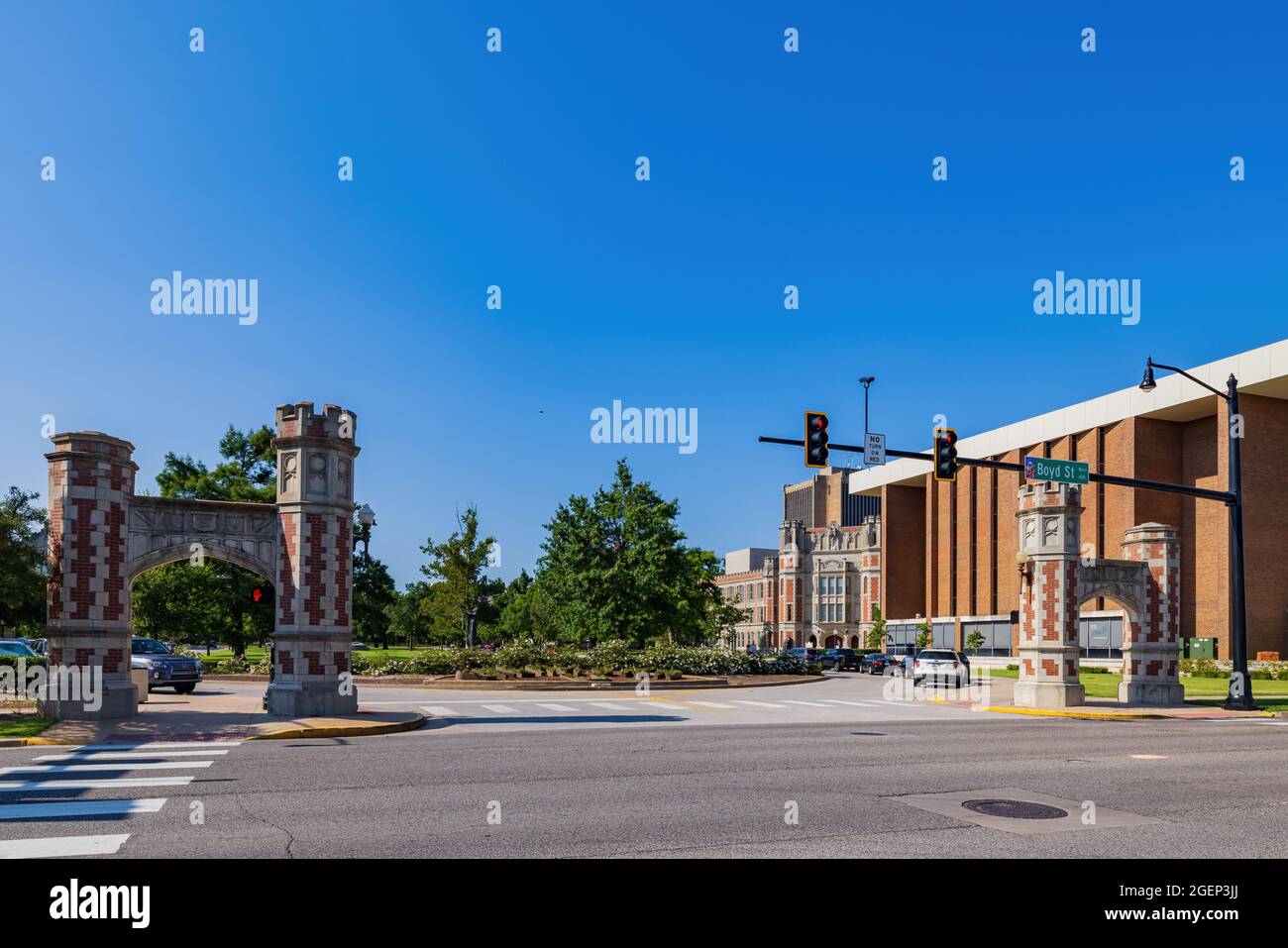 Oklahoma, AUG 10, 2021 - Entrance gate of The University of Oklahoma ...