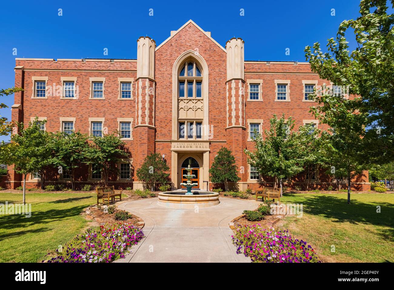 Anne and henry zarrow hall hi-res stock photography and images - Alamy