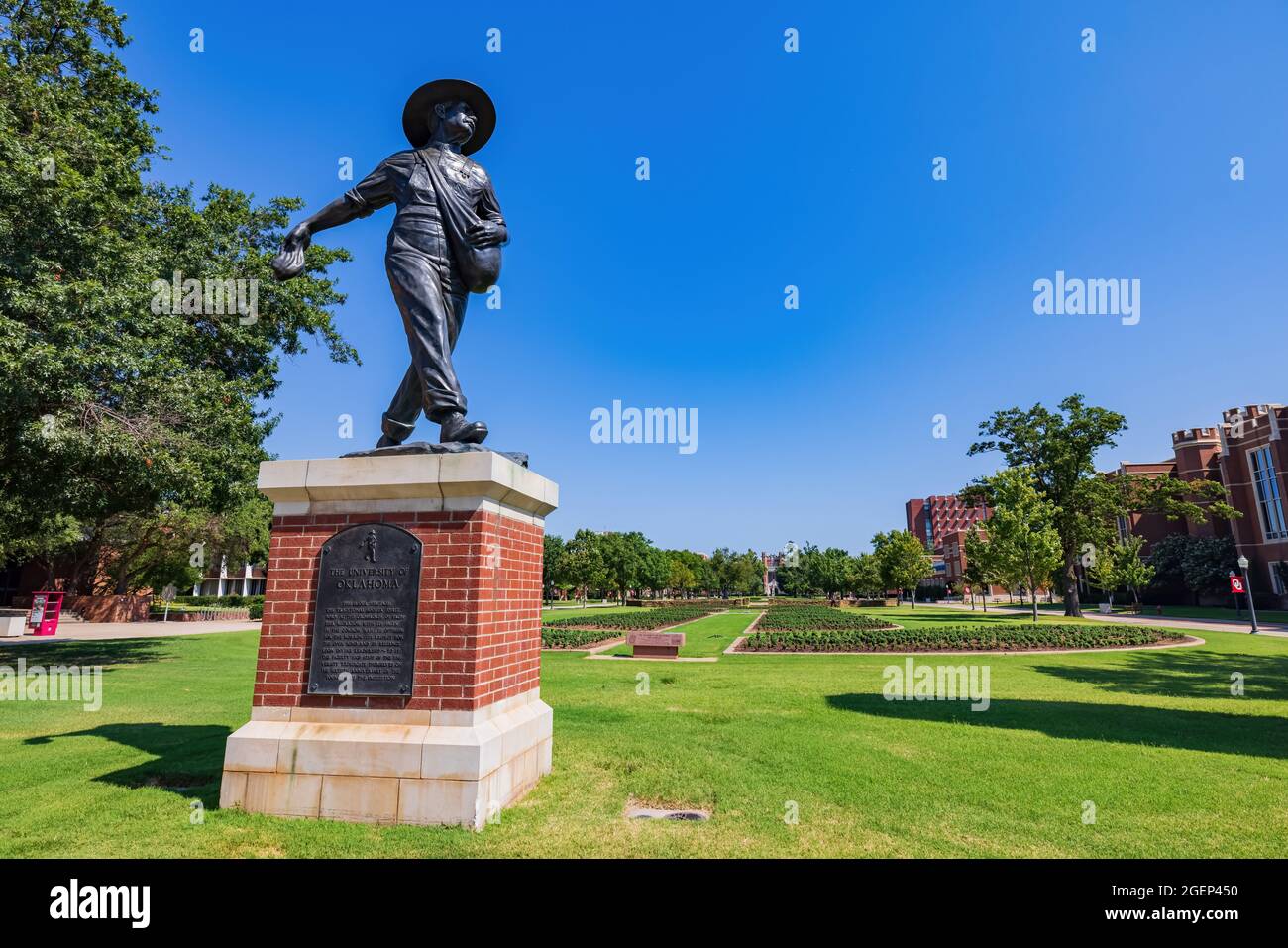 Oklahoma university entrance hi-res stock photography and images - Alamy
