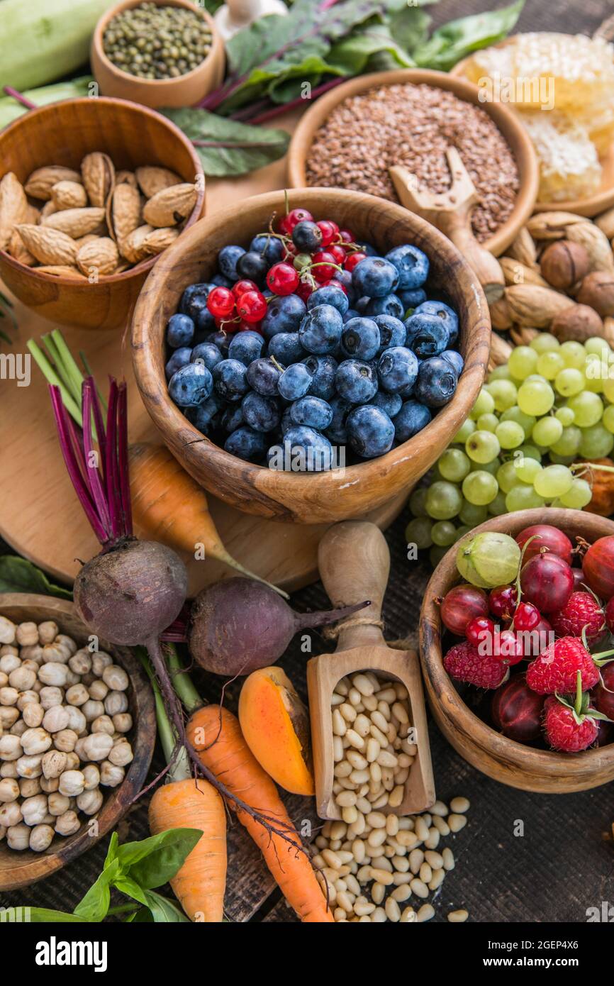 Ingredients containing vitamin E, natural minerals and dietary fiber ...