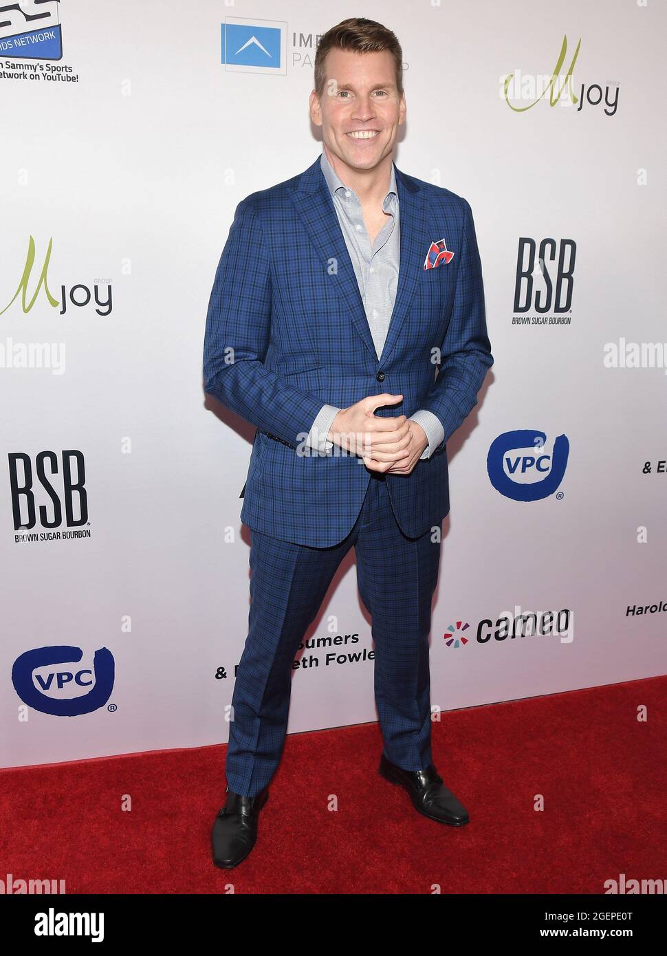 Scott Hanson arrives at the 21st Annual Harold and Carole Pump ...