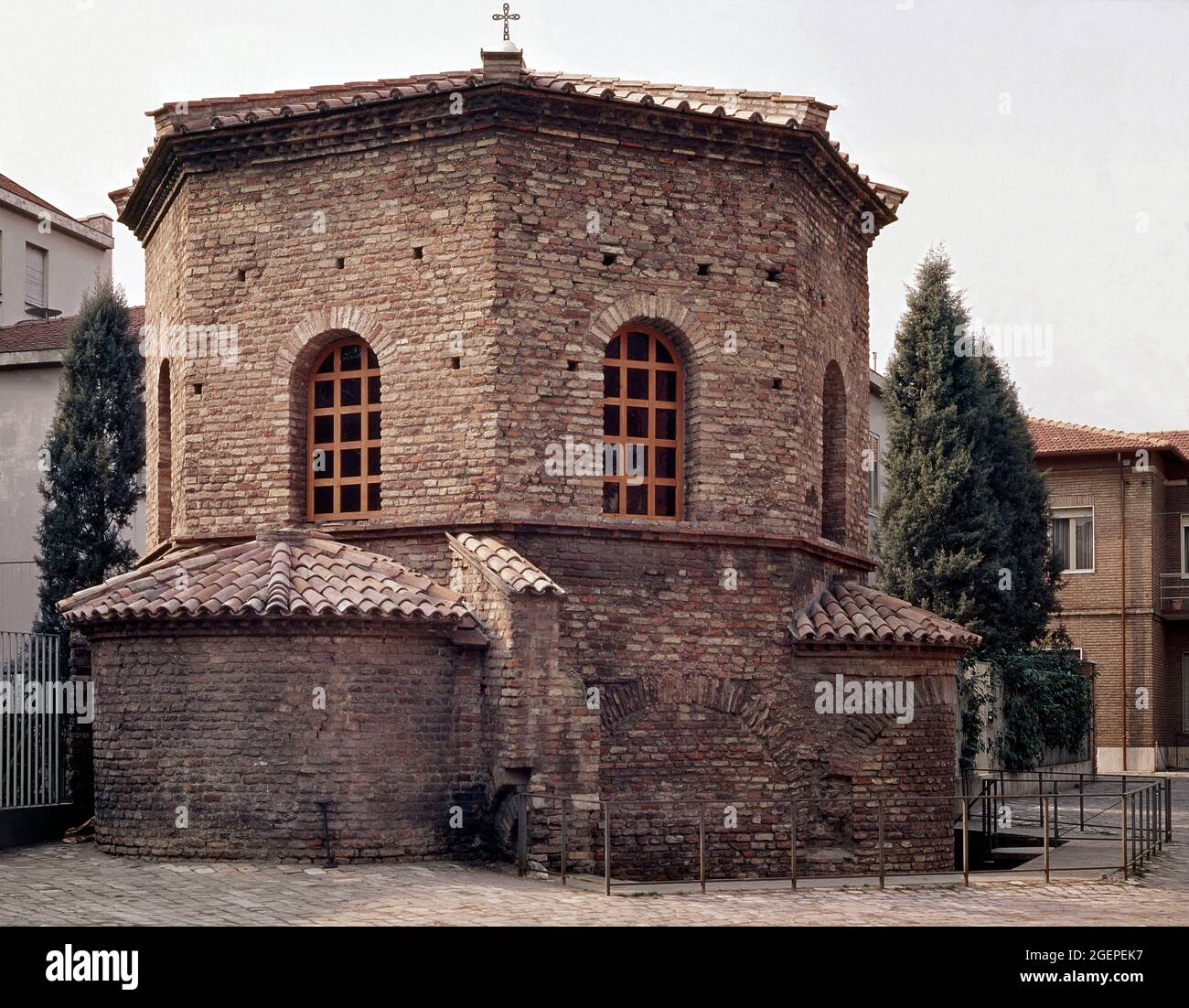 Baptisterio de los arrianos hi-res stock photography and images - Alamy