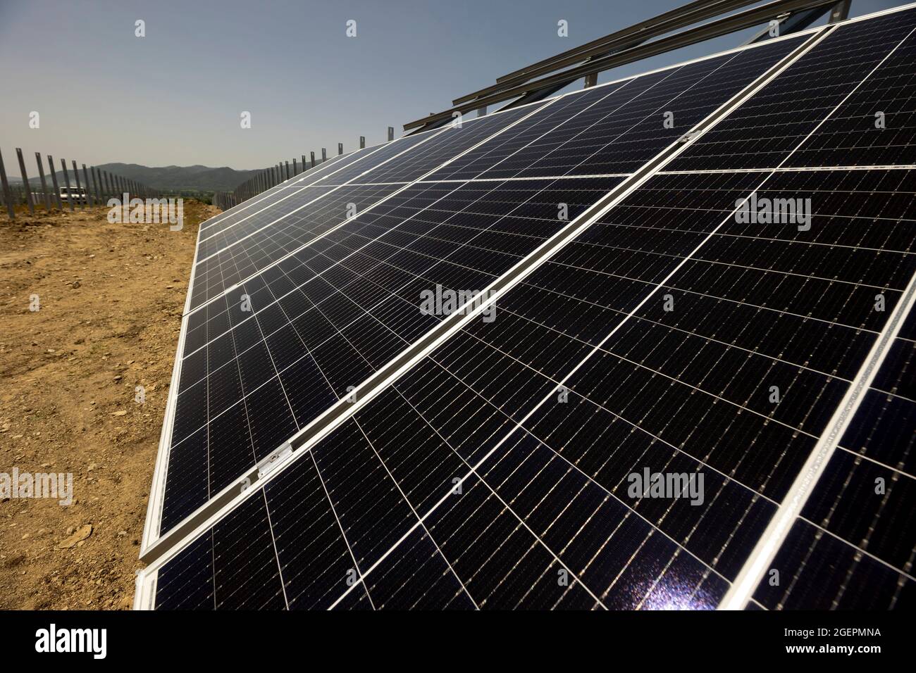 Building solar field hi-res stock photography and images - Alamy