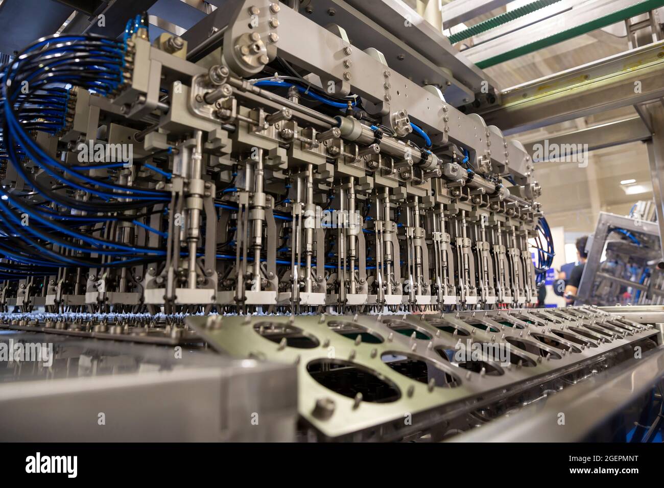 Automatic food packing machine for industrial use Stock Photo - Alamy