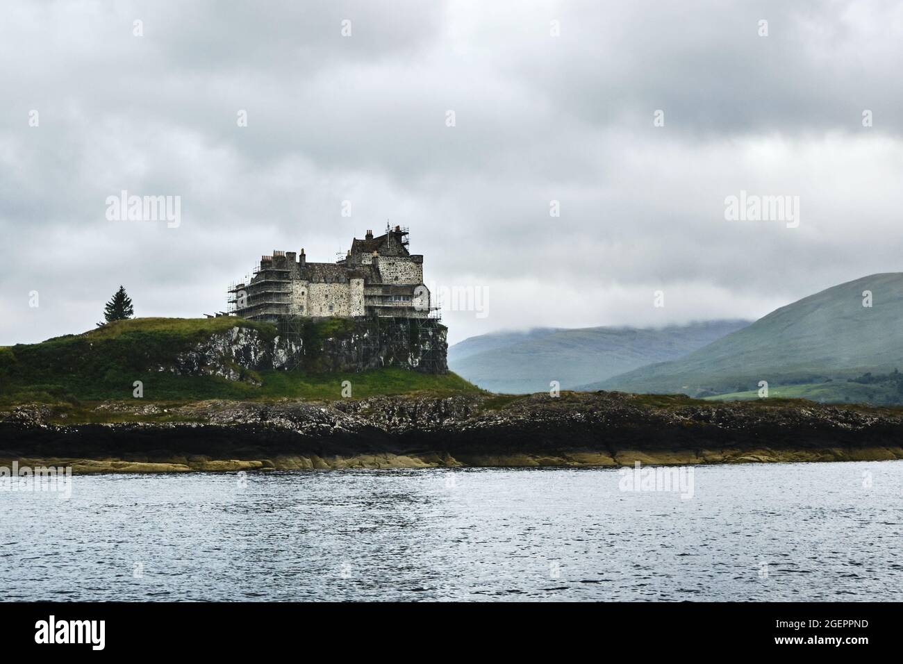 Duart Castle on the Isle of Mull, Castle home of Clan MacLean standing ...