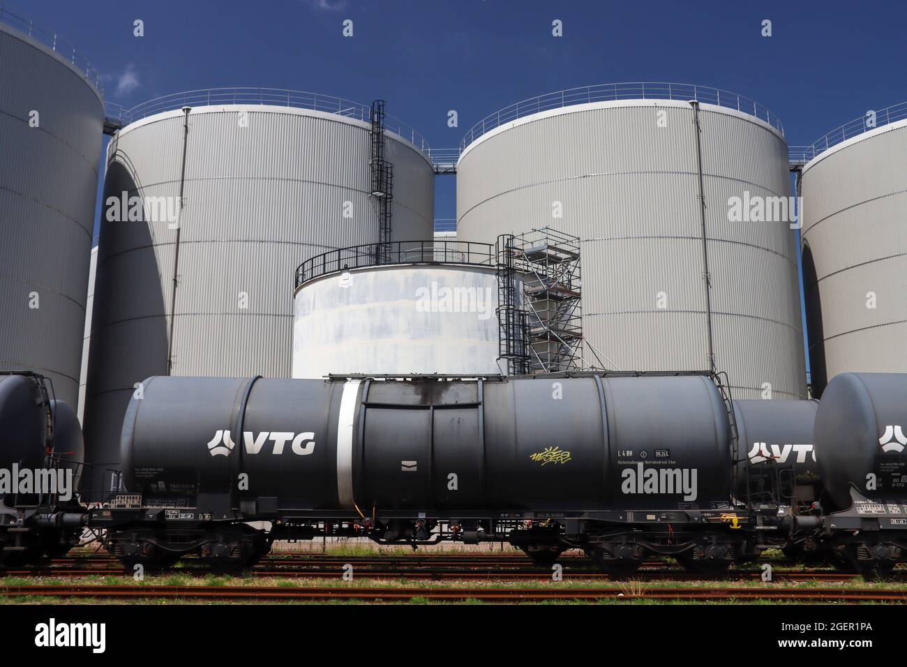 Liquid fuel locomotive hi-res stock photography and images - Alamy