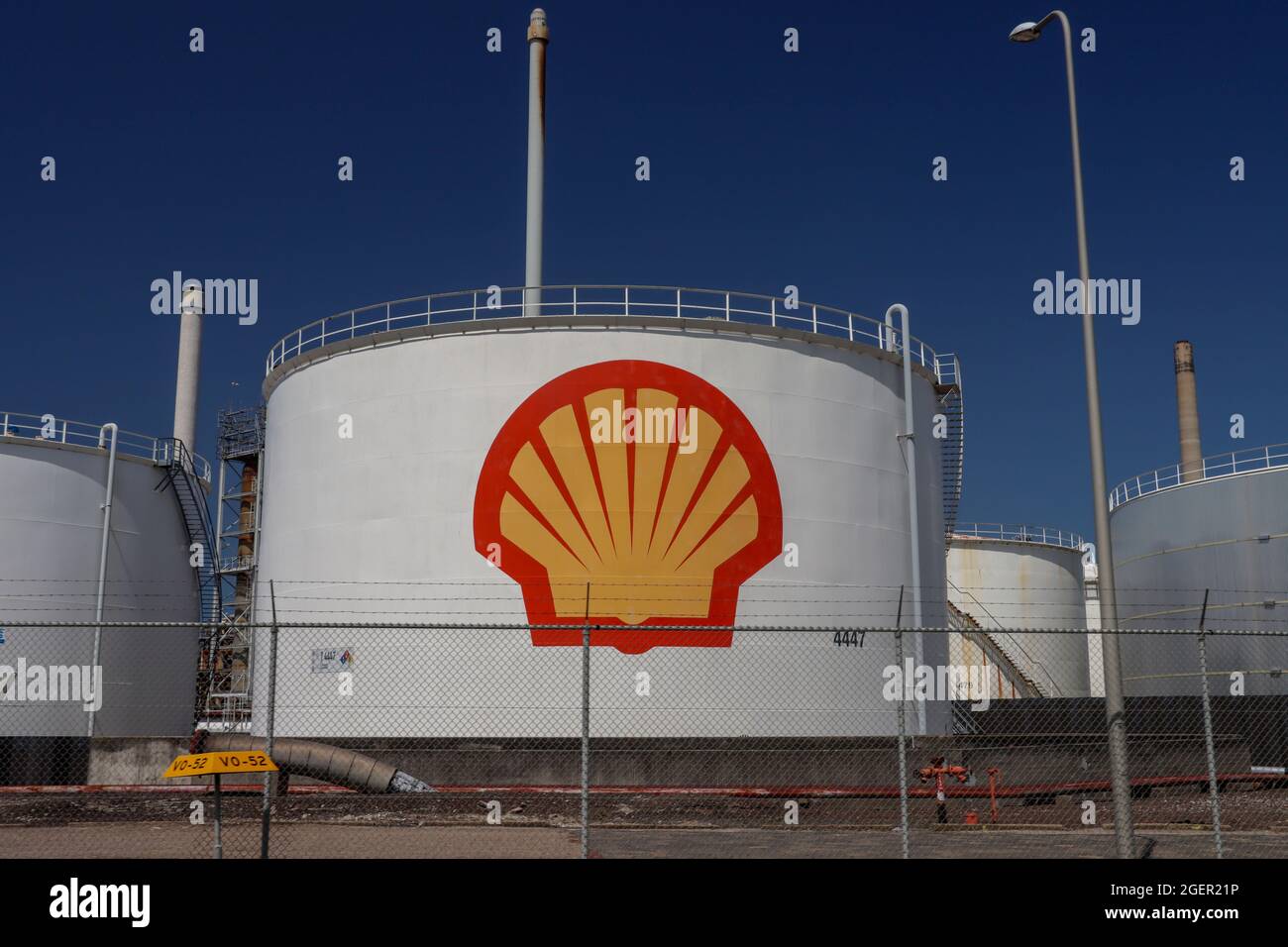 Oil storage tanks at the Shell refinery in the Pernis harbor in the ...