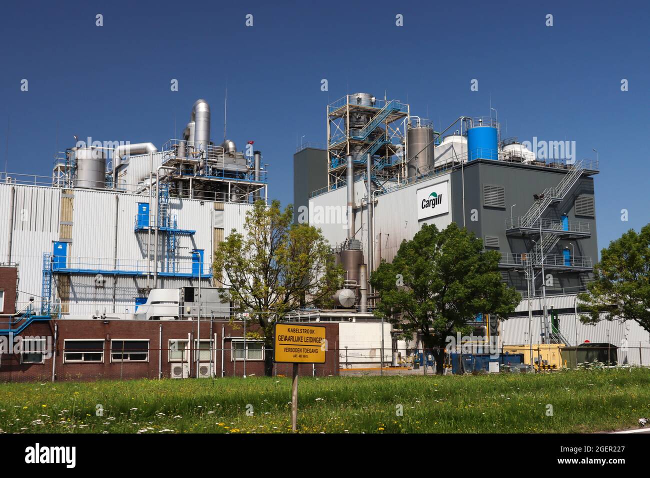 Cargill oil refinery hi-res stock photography and images - Alamy