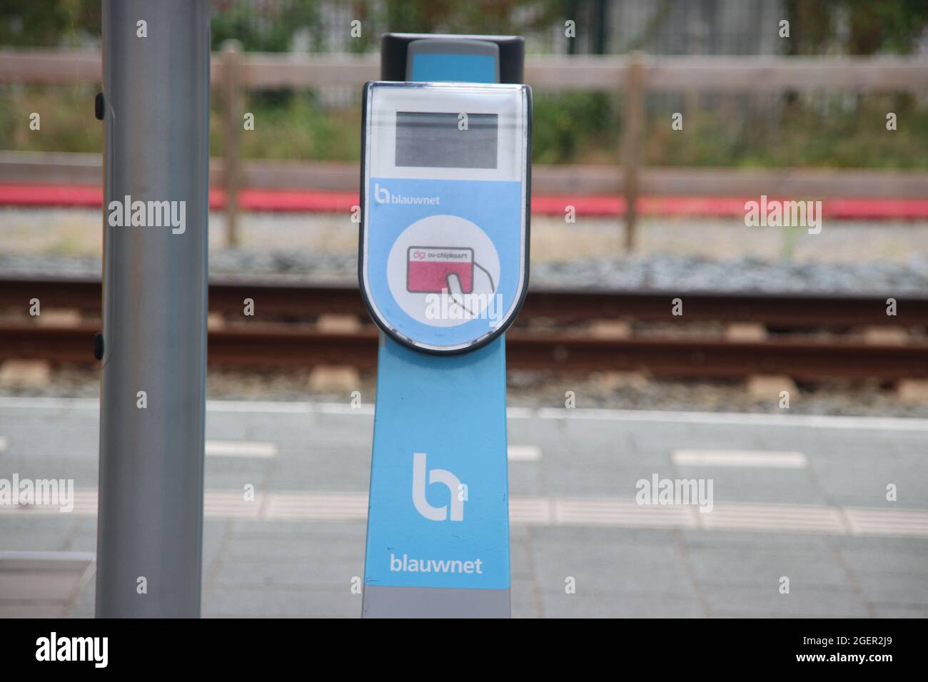 Check in and out gates and terminals from NS and Blauwnet at Zwolle ...