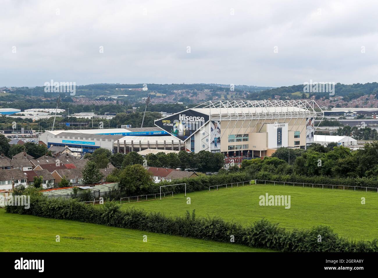 Elland road outside general view hi-res stock photography and images ...