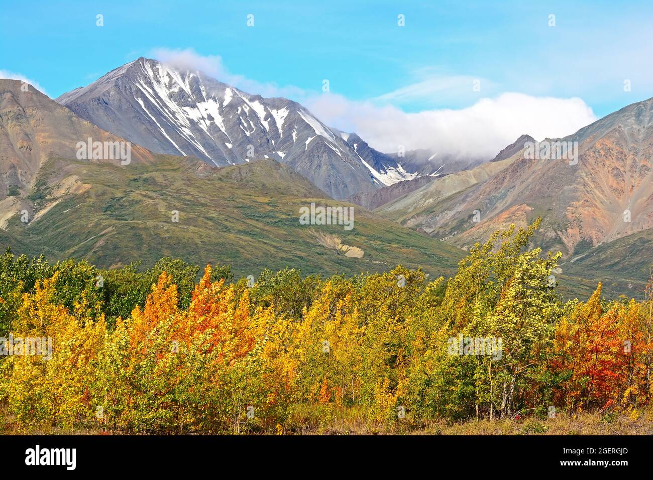 Yukon hiking hi-res stock photography and images - Alamy
