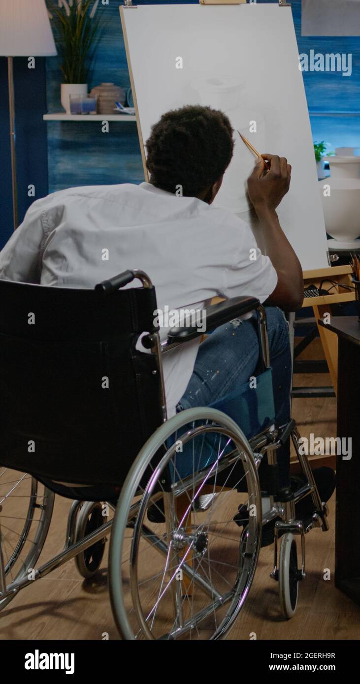 Black invalid artist handicap hi-res stock photography and images - Alamy