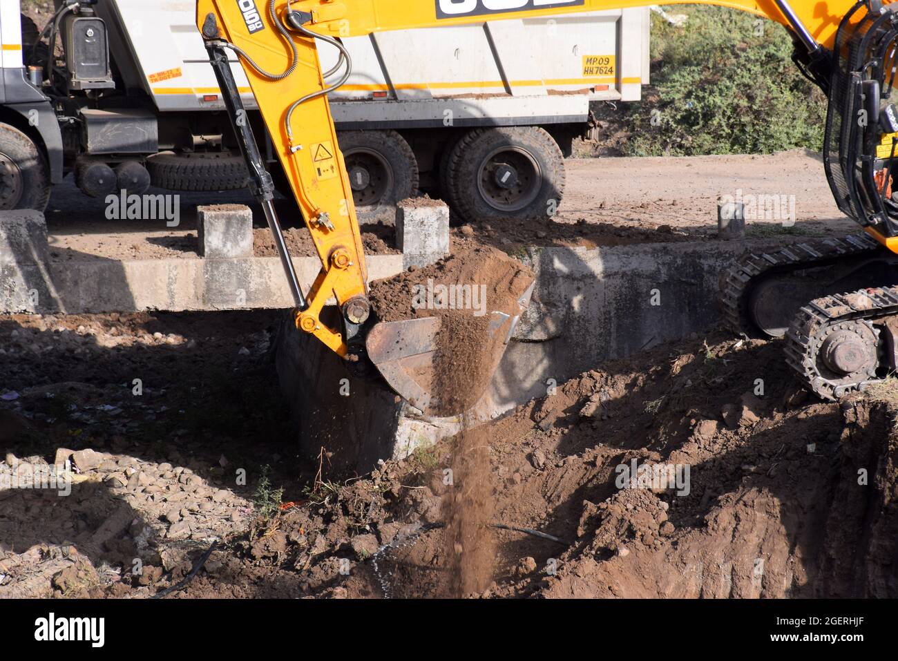 08-05-2020,Bhadapipalya, Madhya Pradesh, India, The modern excavator ...