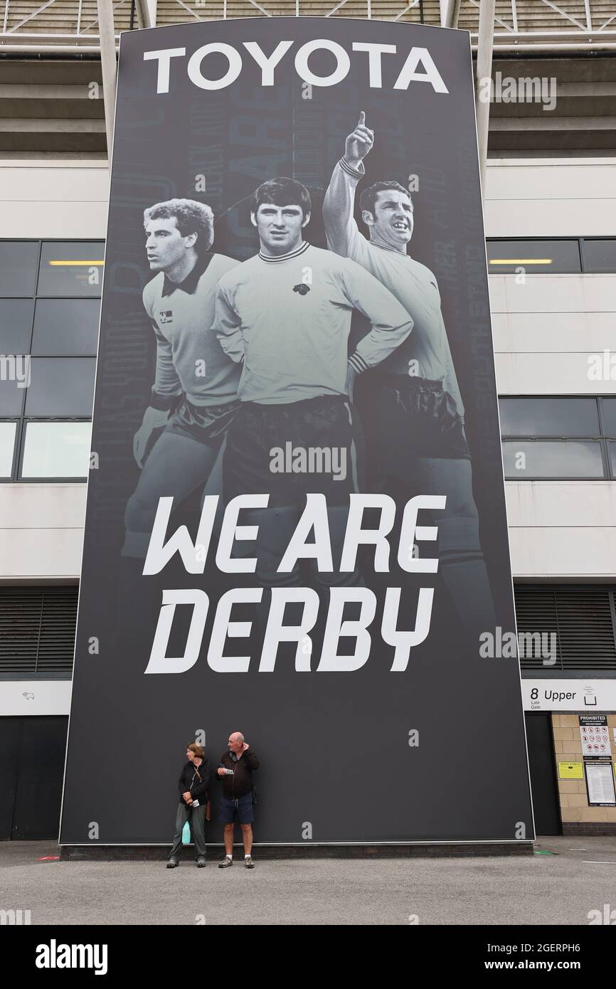 Football stadium uk advertising hi-res stock photography and images - Alamy