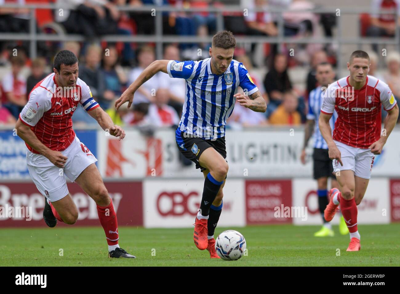 Lewis Wing #26 of Sheffield Wednesday starts an attacking move Stock ...