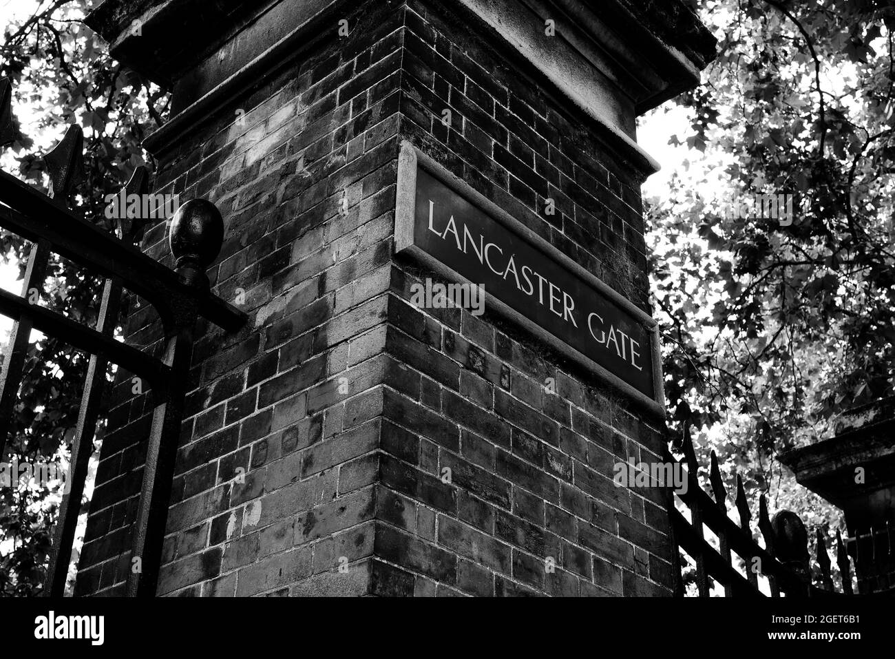 Lancaster gate Black and White Stock Photos & Images - Alamy