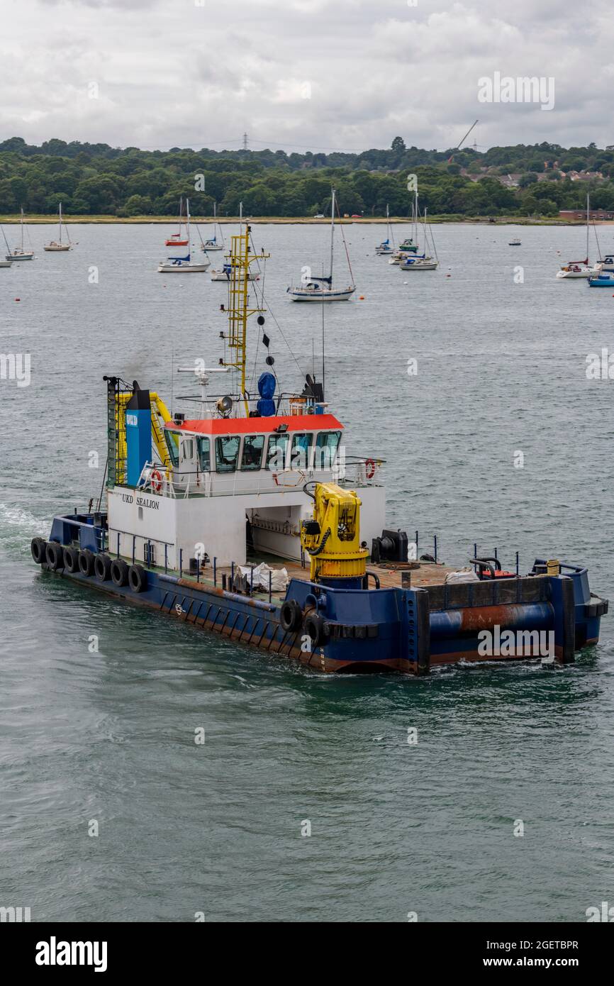 UKD Sealion, UKD dredger, dredger in the port of southampton, southampton docks dredging, united ...