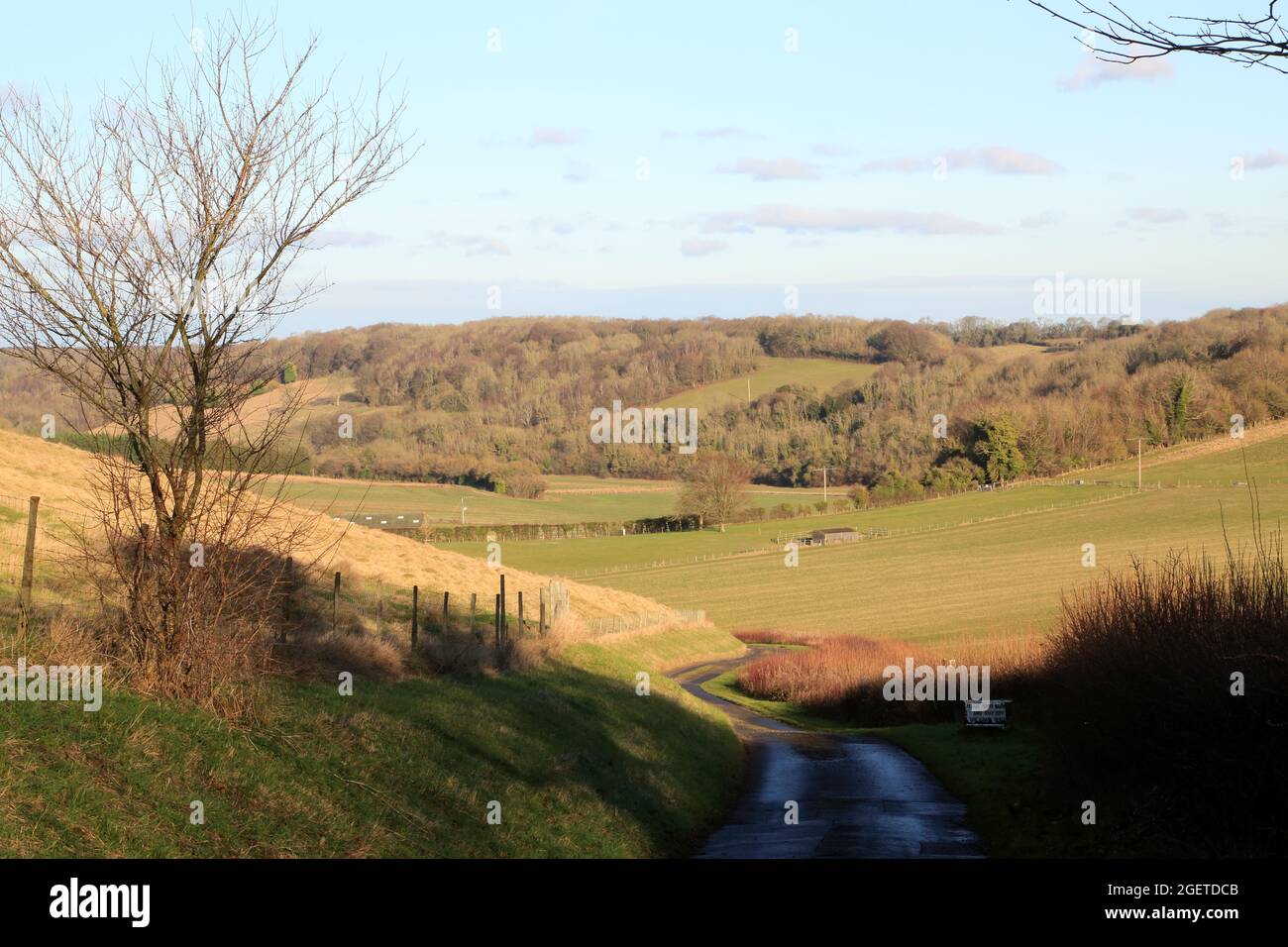 English rural landscape manor farm hi-res stock photography and images ...