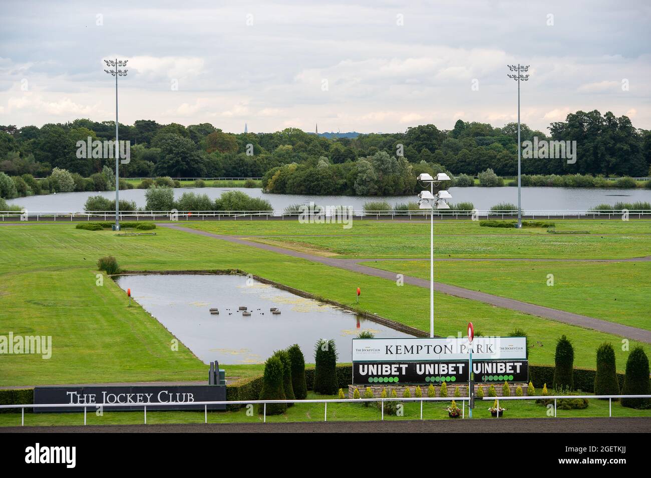 Kempton races hi-res stock photography and images - Alamy