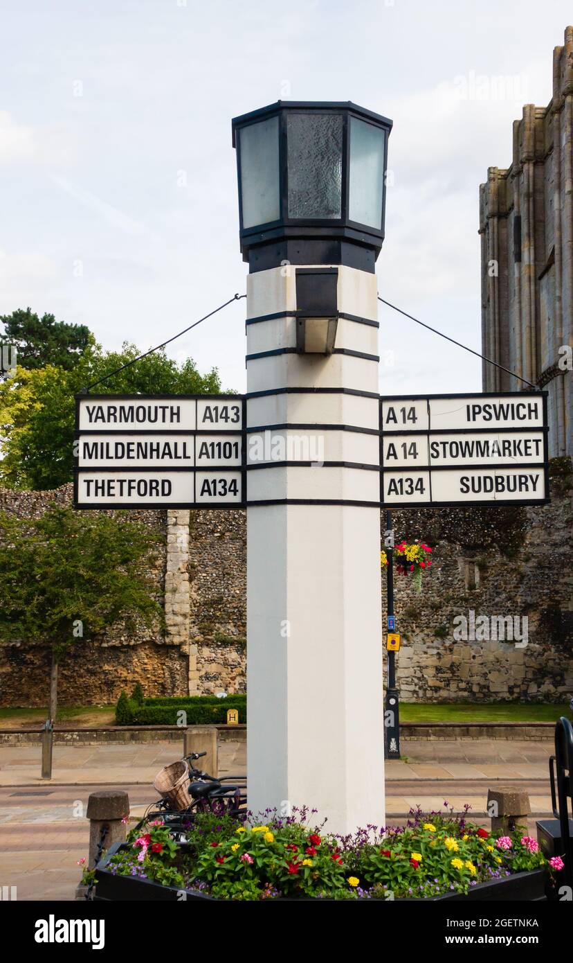 The unique "Pillar of Salt" illuminated 1935 road sign on Angel hill ...