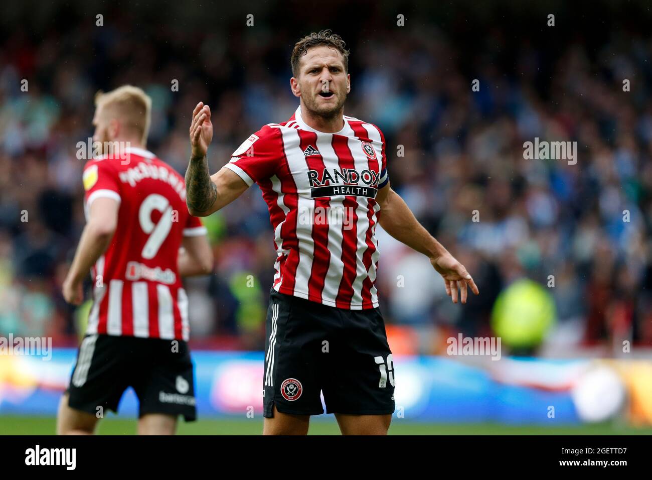 Billy Sharp #10 of Sheffield United Celebrates scoring a goal to make ...