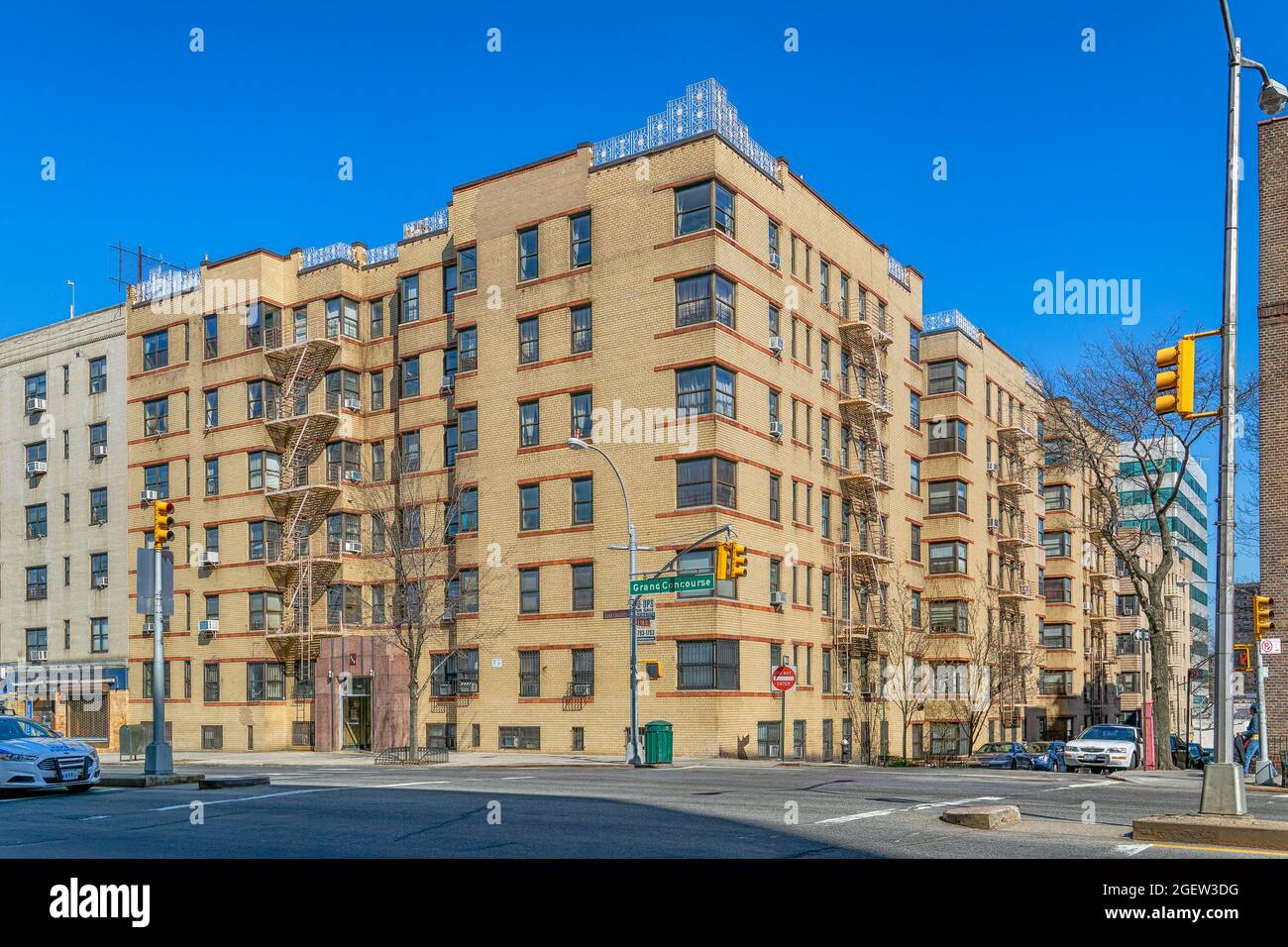 860 grand concourse hi-res stock photography and images - Alamy