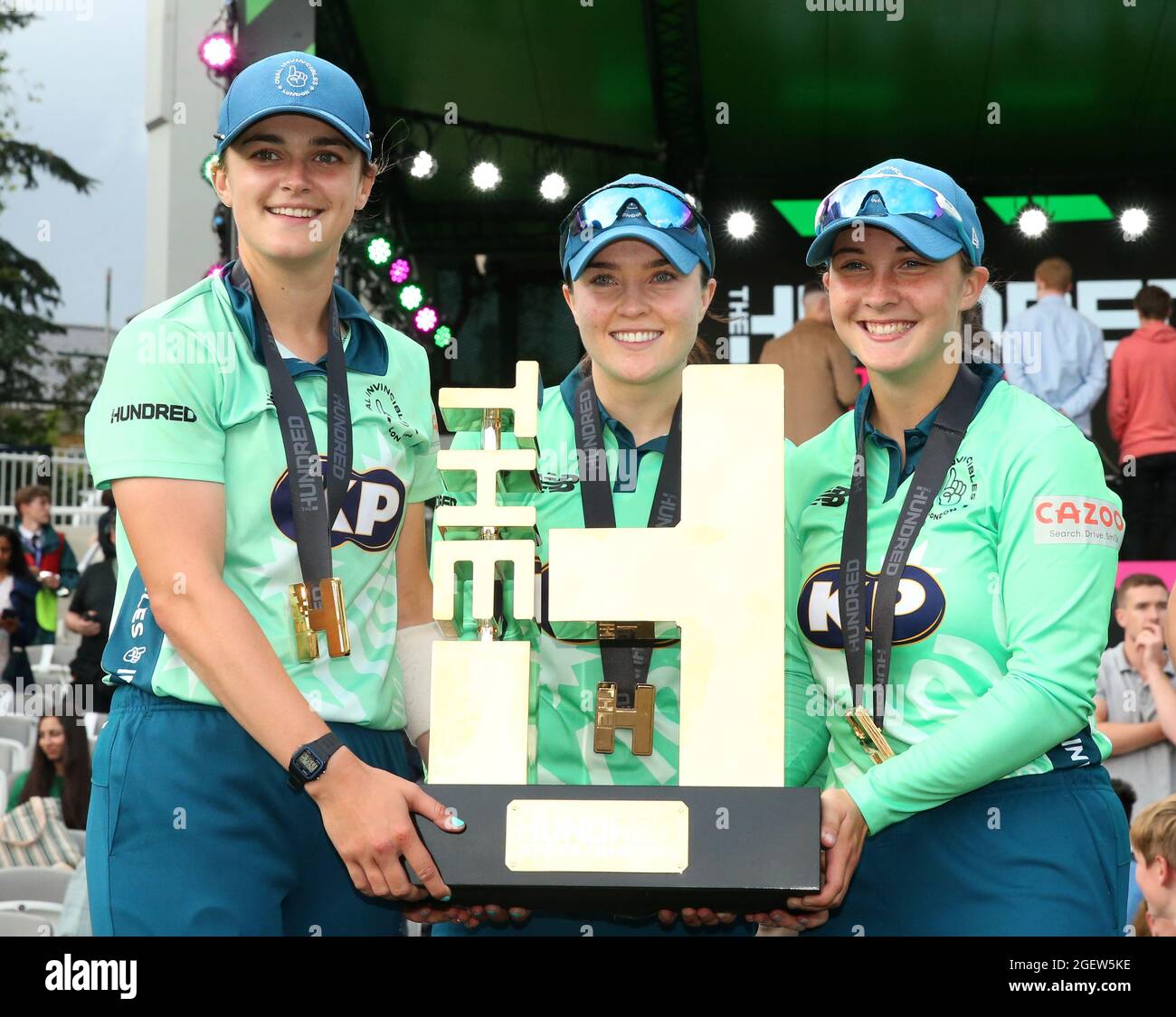 Oval Invincibles' Grace Gibbs, Mady Villiers and Alice Capsey (left ...