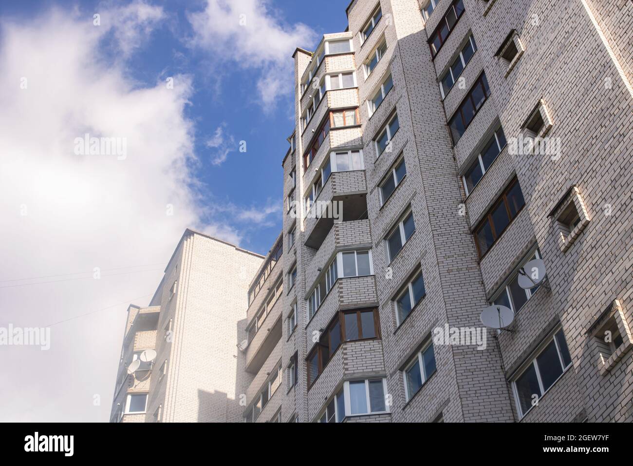 Tall residential building on hi-res stock photography and images - Alamy
