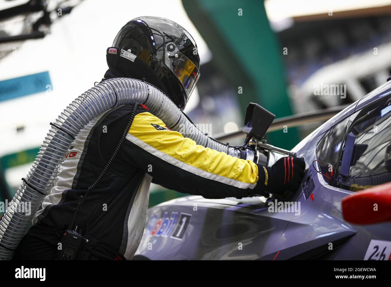 Mechanic, Corvette Racing, Chevrolet Corvette C8.R during the 24 Hours ...
