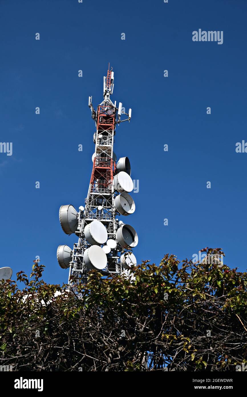 Low angle telecommunication tower hi-res stock photography and images ...