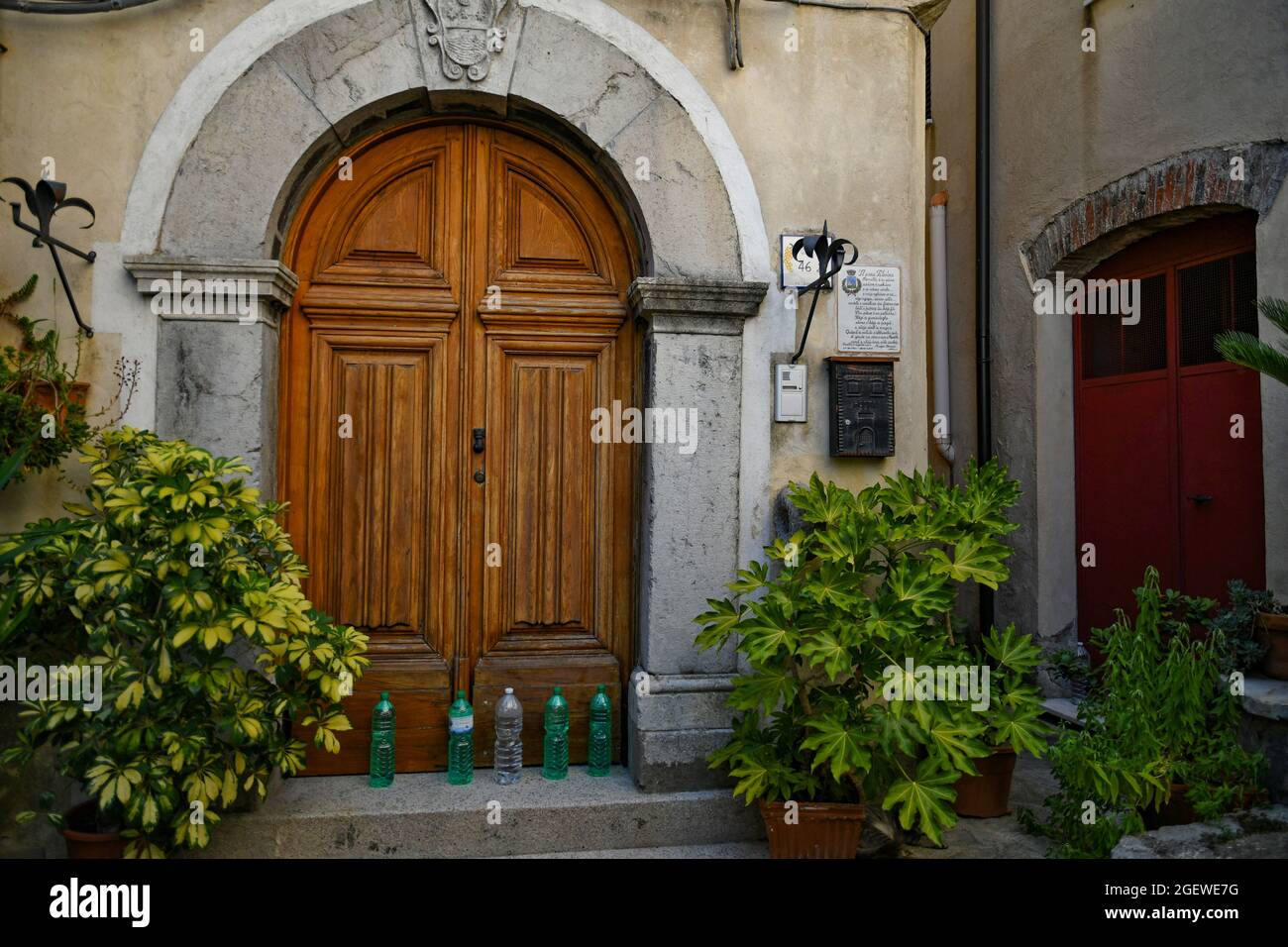 Medieval italian house hi-res stock photography and images - Alamy