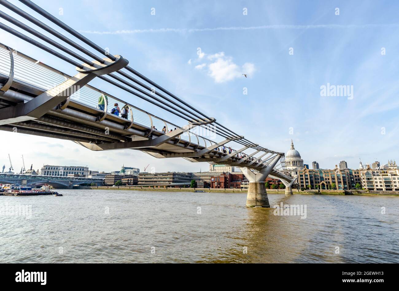St pauls cathedral night moon hi-res stock photography and images - Alamy
