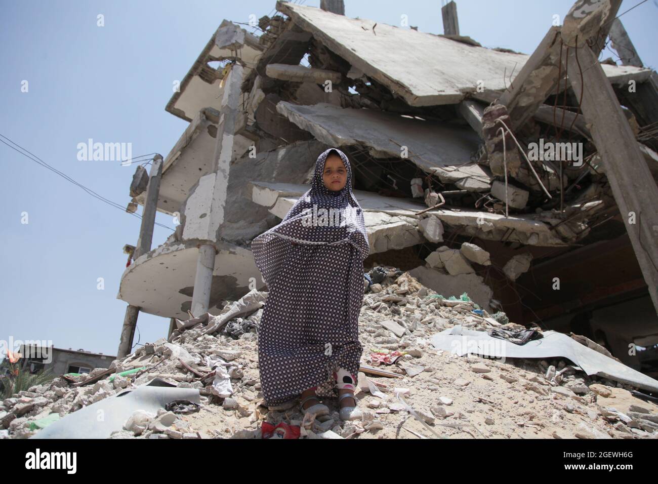 Gaza children smiling hi-res stock photography and images - Alamy