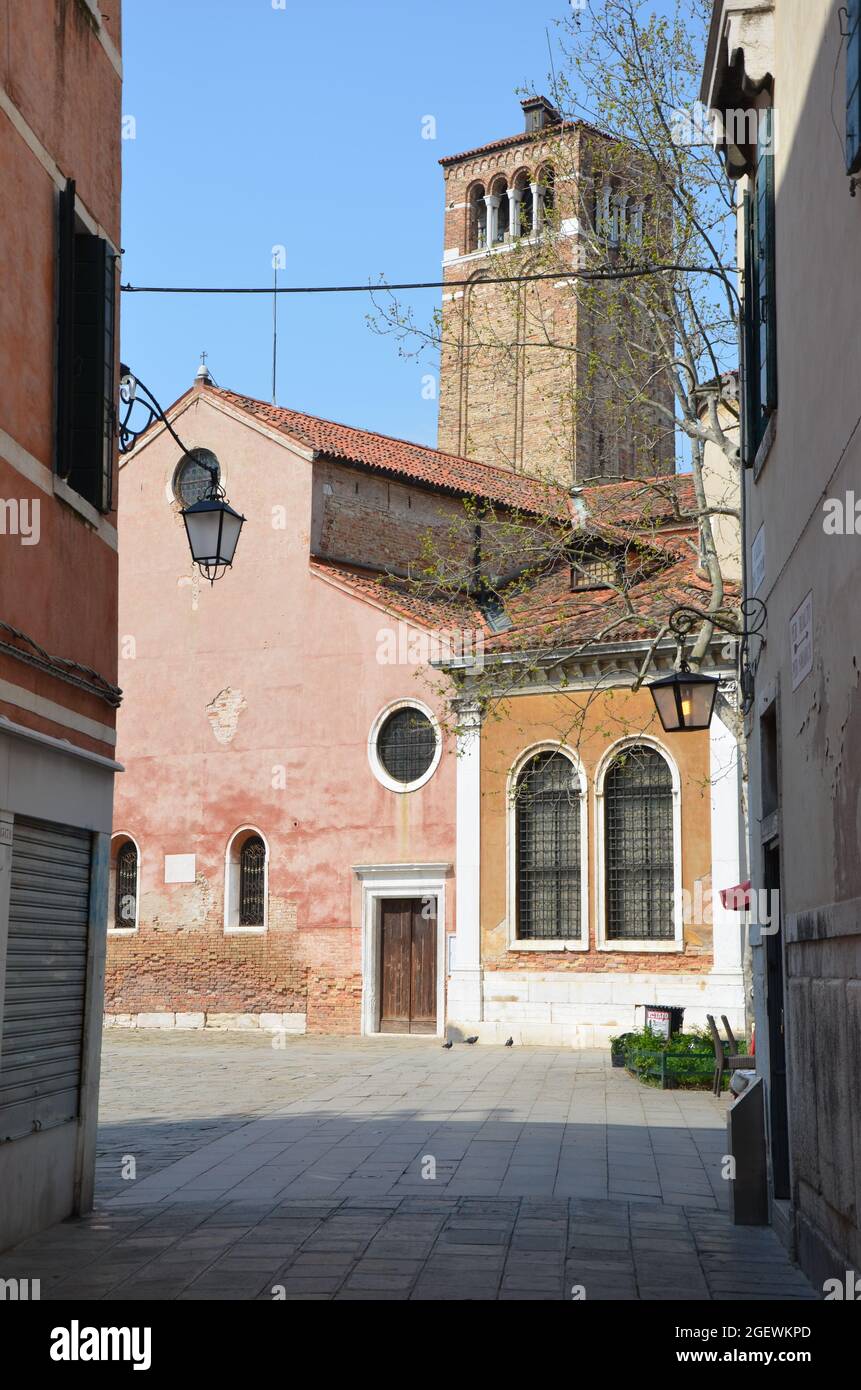 Veduta of Venice with an arch, a church and a palace Stock Photo - Alamy