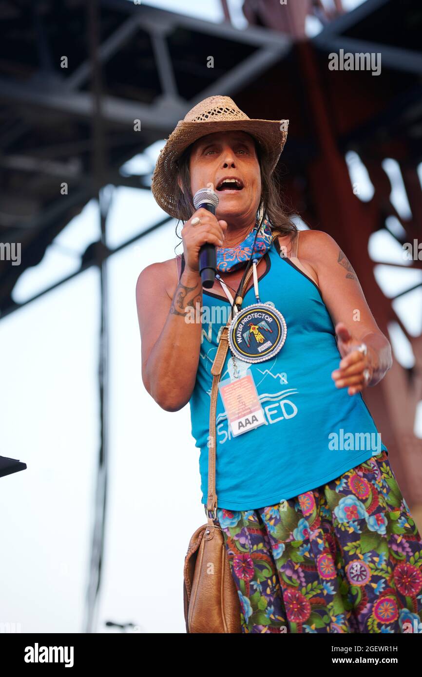 Winona laduke hi-res stock photography and images - Alamy