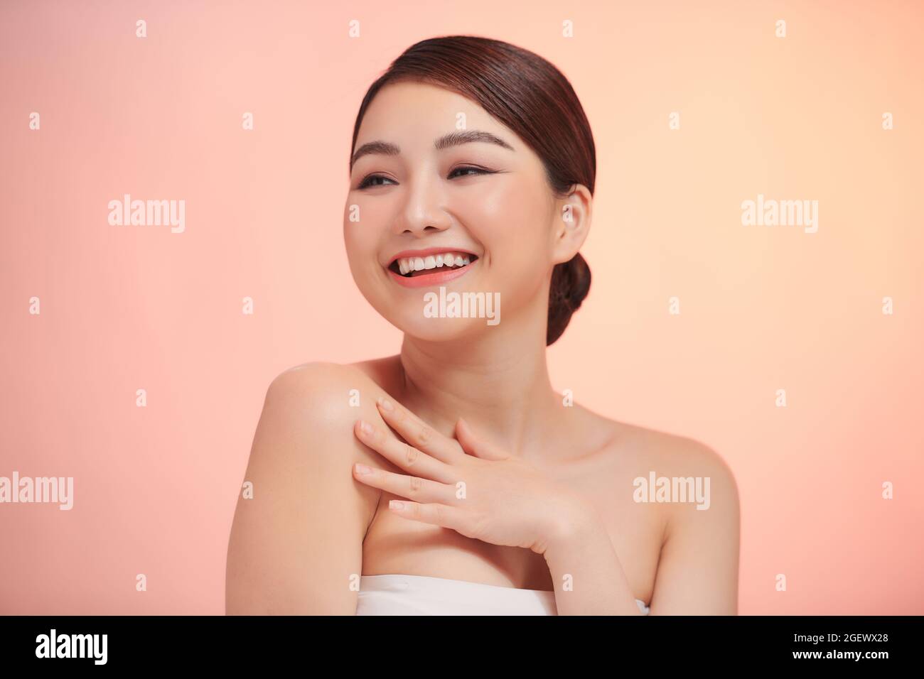 Beautiful spa model girl with perfect fresh clean skin Stock Photo - Alamy