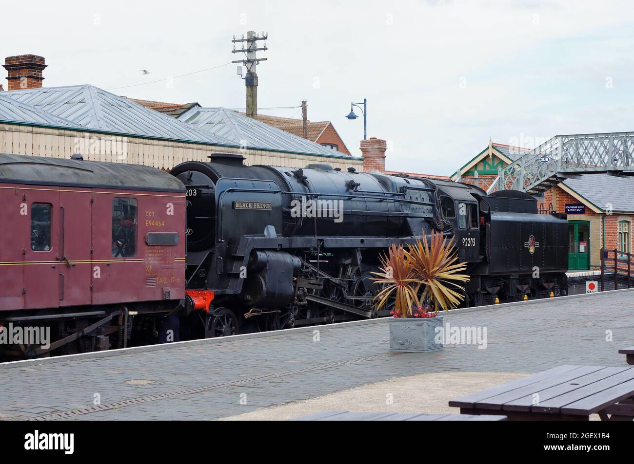 Vintage steam locomotive (Black Prince) pulling into Sheringham rail ...