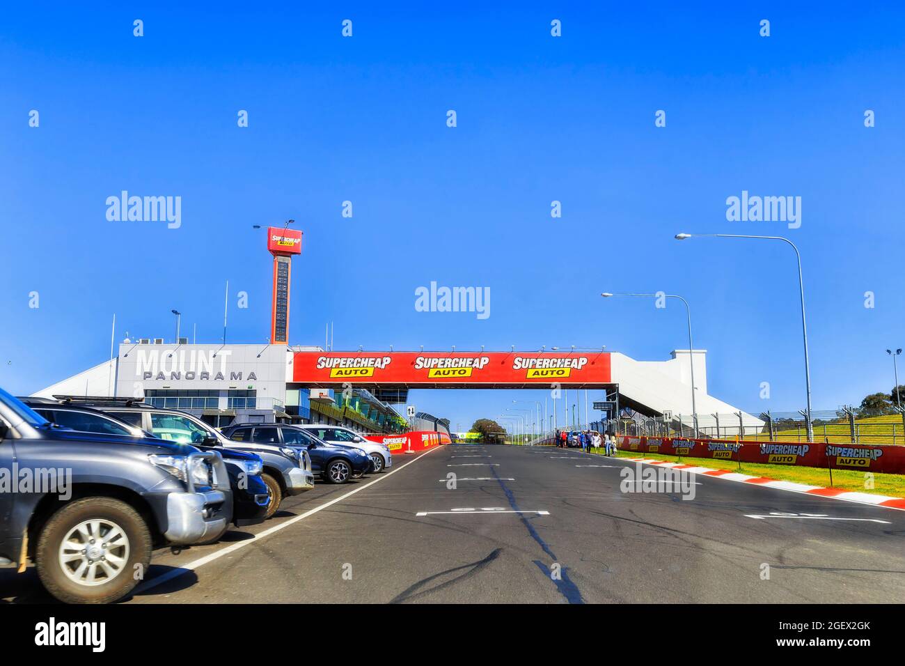 Bathurst, Australia - 4 October 2020: Starting line of Bathurst 1000 ...