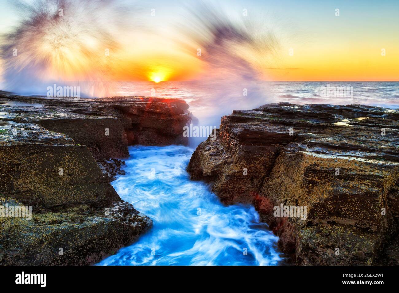 Surf at beaches hi-res stock photography and images - Alamy