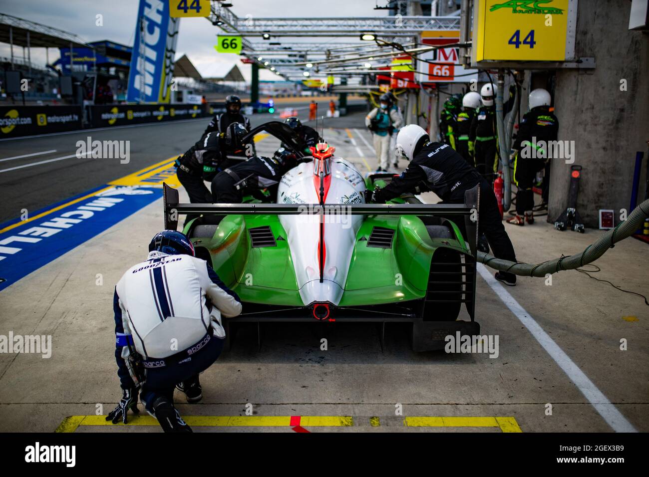 74 Winslow James (gbr), Cloet Tom (bel), Corbett John (aus), Racing ...