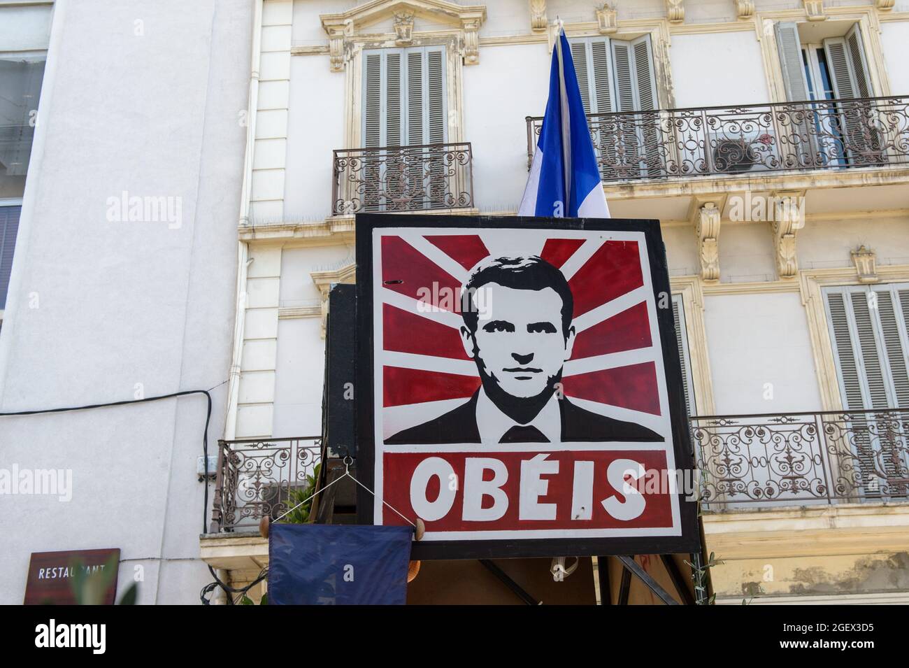 Obey face hi-res stock photography and images - Alamy