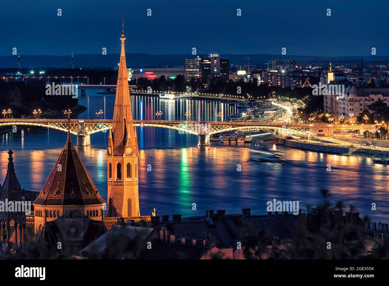 Architecture symbol budapest hi-res stock photography and images - Alamy
