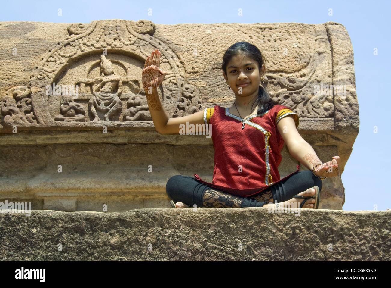 Asian girl sitting on platform hi-res stock photography and images - Alamy
